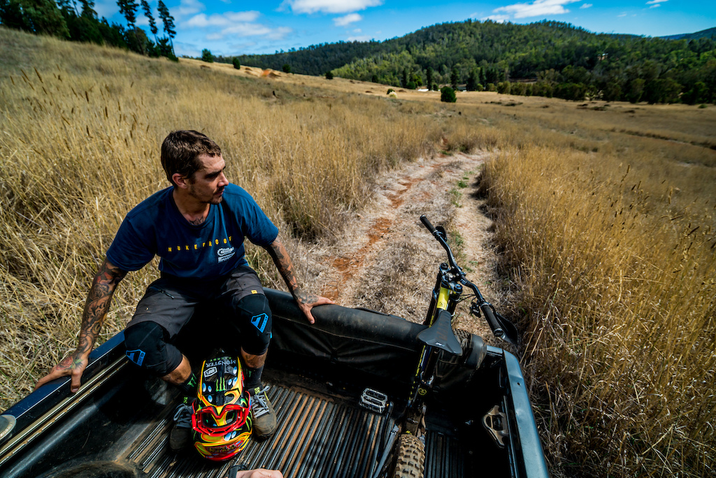 Must Watch: Sam Hill Gets Sideways on the New Nukeproof Dissent - Pinkbike