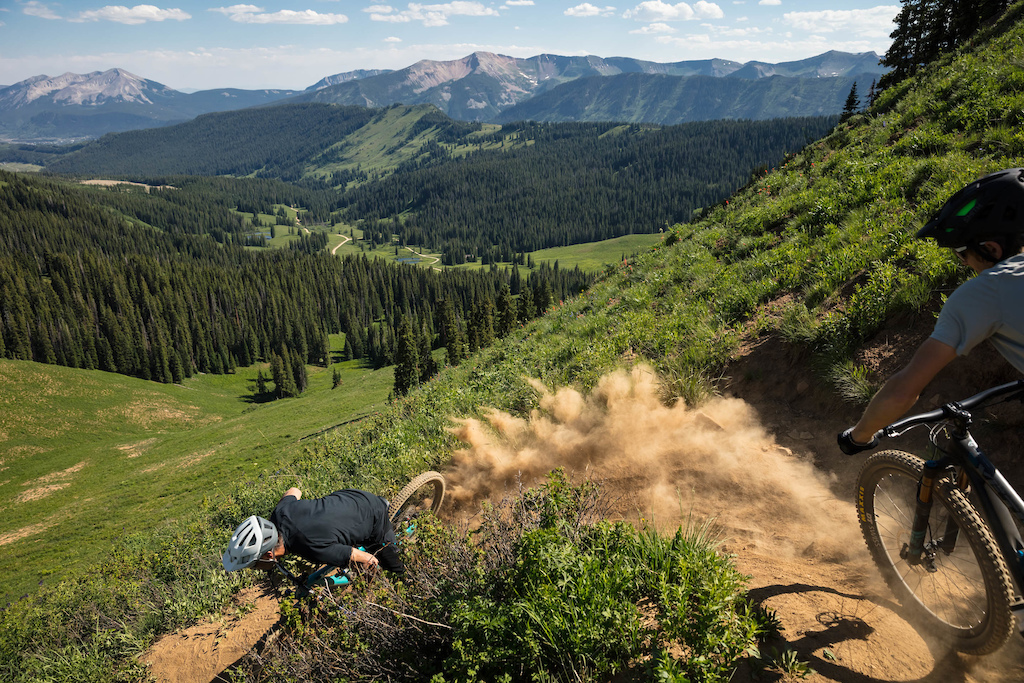Video: An Ode to the People, Places & Trails of ColoRADo - Pinkbike