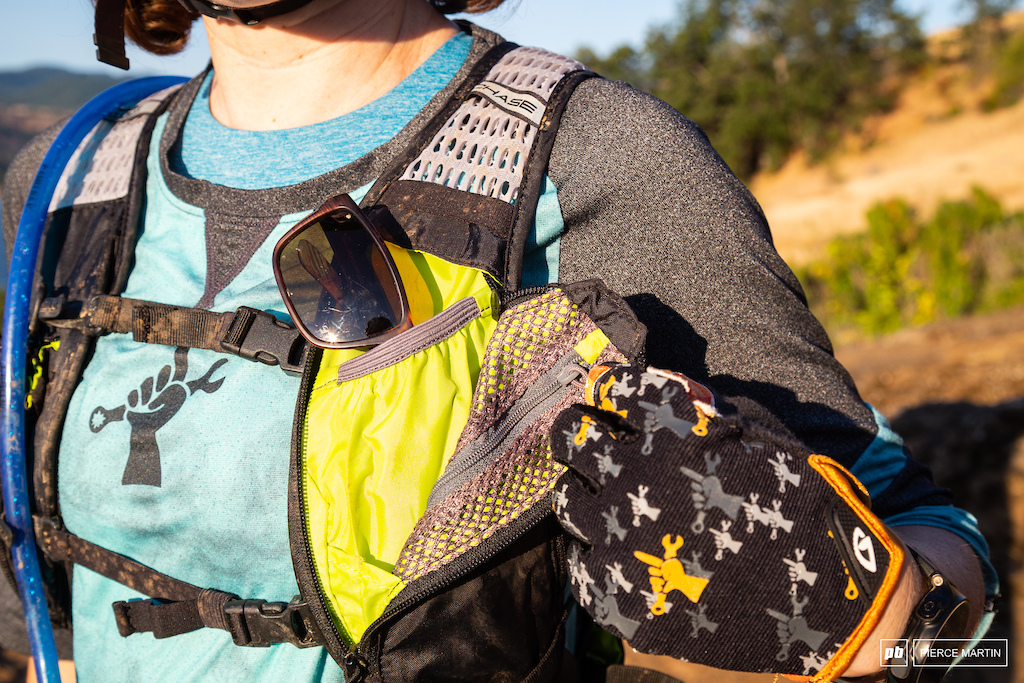 7 Mountain Bike Hydration Packs Ridden & Rated by nkrohan - Pinkbike