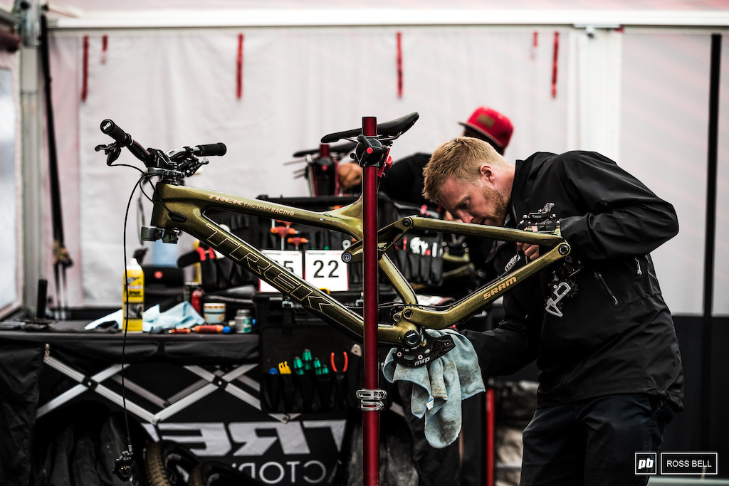 Tech Randoms: Lenzerheide DH World Cup 2019 - Pinkbike