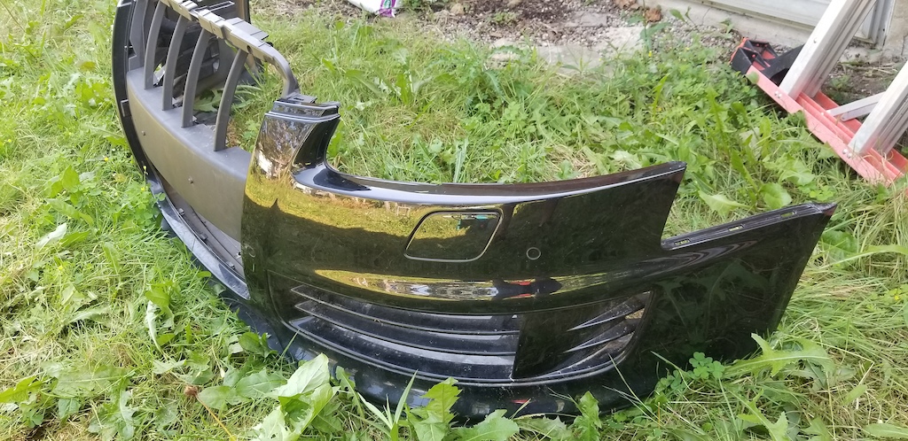 C6 RS6 OEM front bumper, including lower grill inserts and crash bar ...