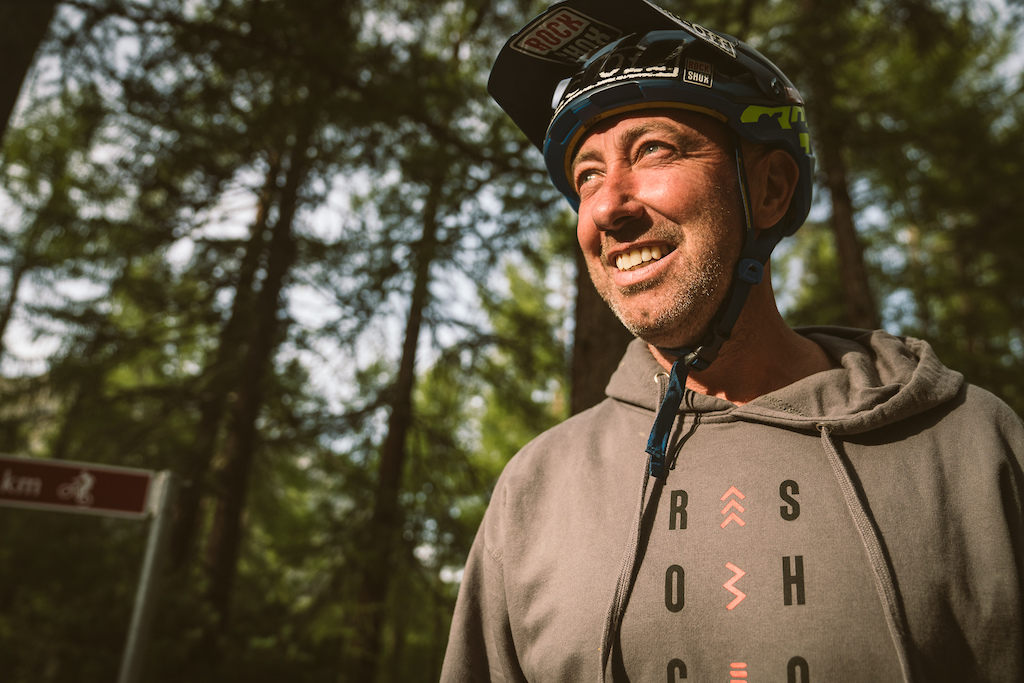 Video: Behind the Scenes of Sam Hill's Historic EWS Title Win - Pinkbike