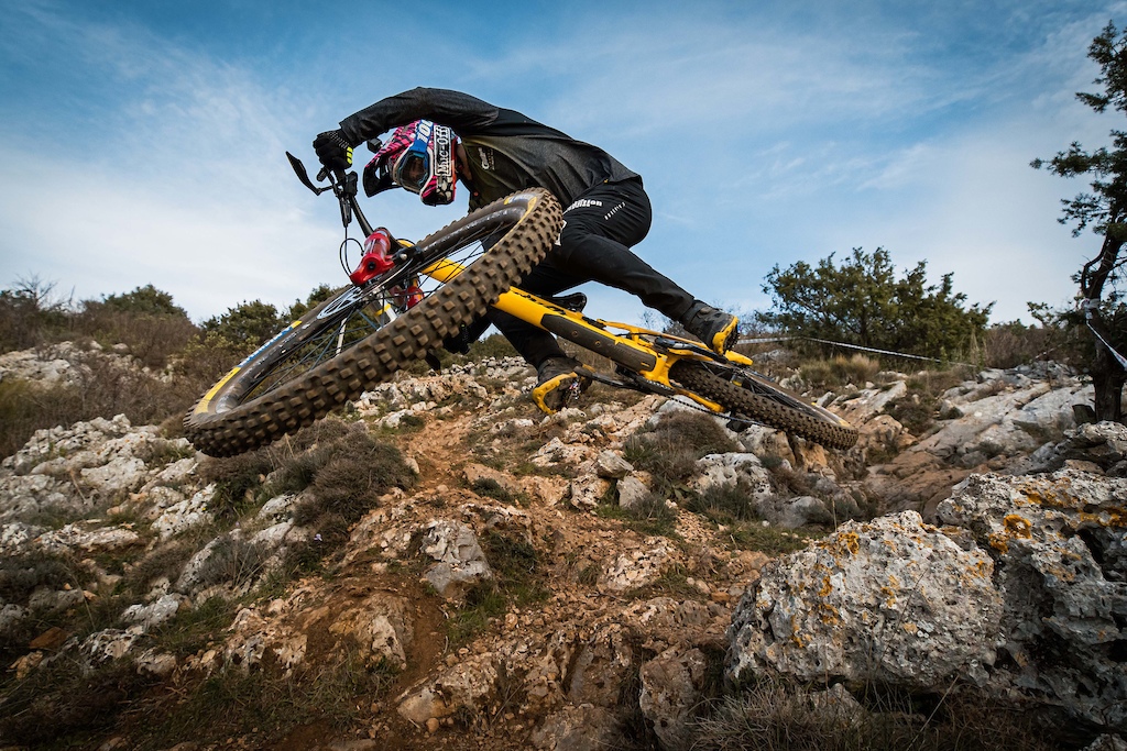 Video: Team CRC Unveil 2020 Bikes - Pinkbike