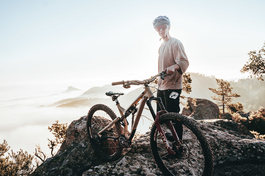 Commencal Enduro Team Unveil Their New Meta AM 29 - Pinkbike
