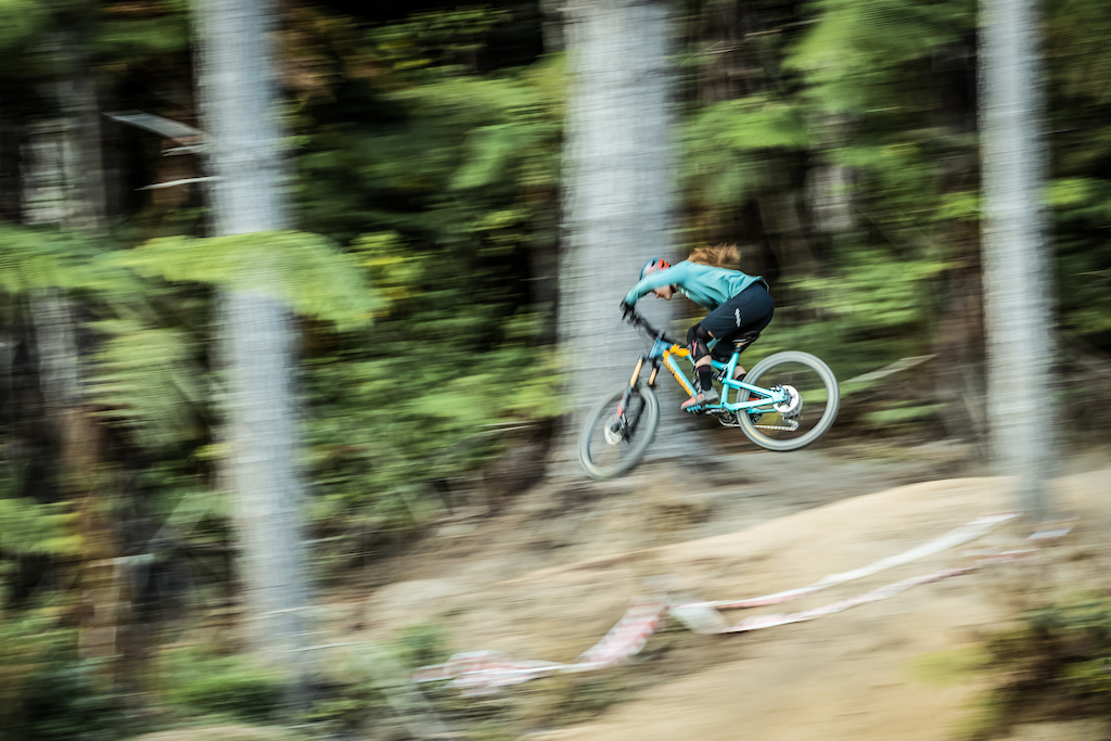 Video: Reigning Queen of Crankworx Vaea Verbeeck Shares Her Story ...