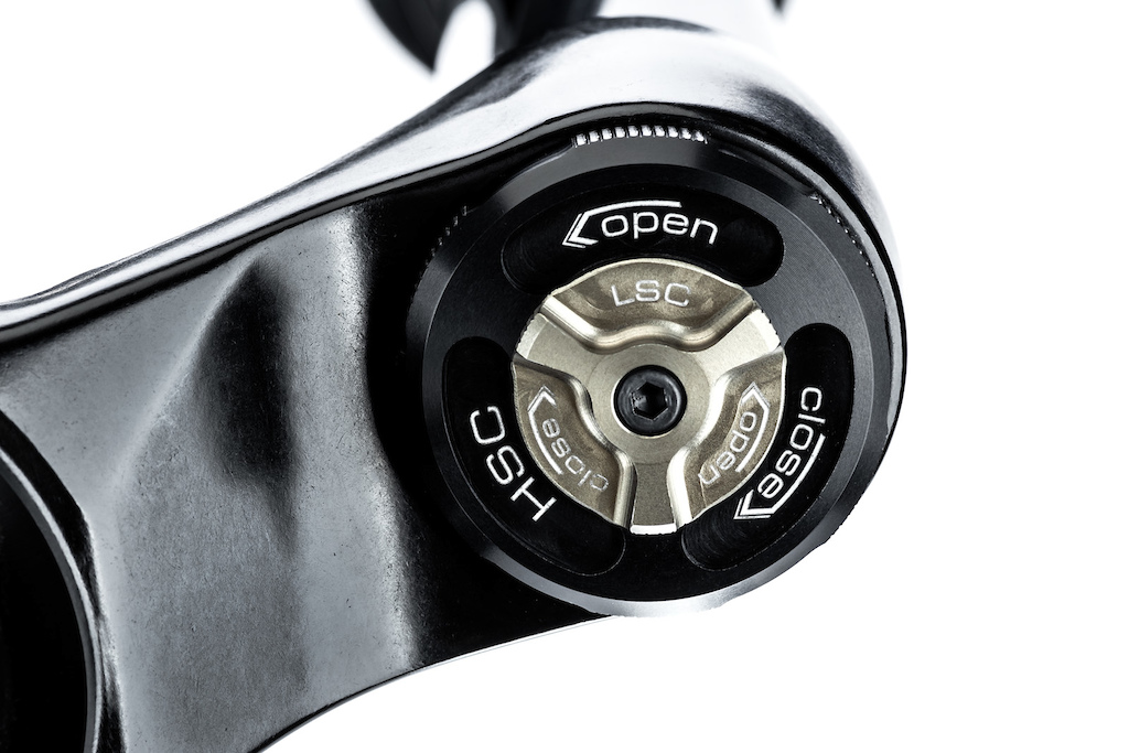 First Ride: The New EXT Era Fork is Very, Very Promising - Pinkbike