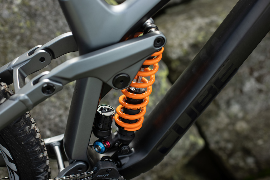 Spotted: Danny Hart is Testing a Mullet Set Up on his Cube Downhill ...