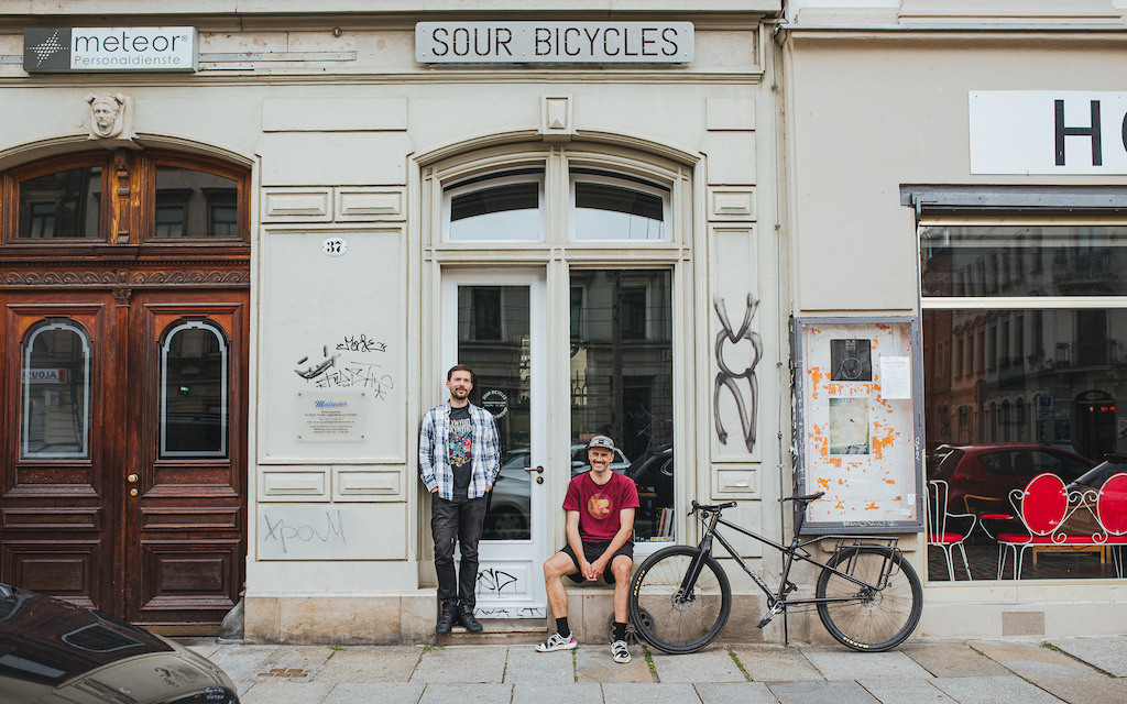 Video: Timo Pritzel Shreds the Sour Bicycles Full Suspension Prototype ...