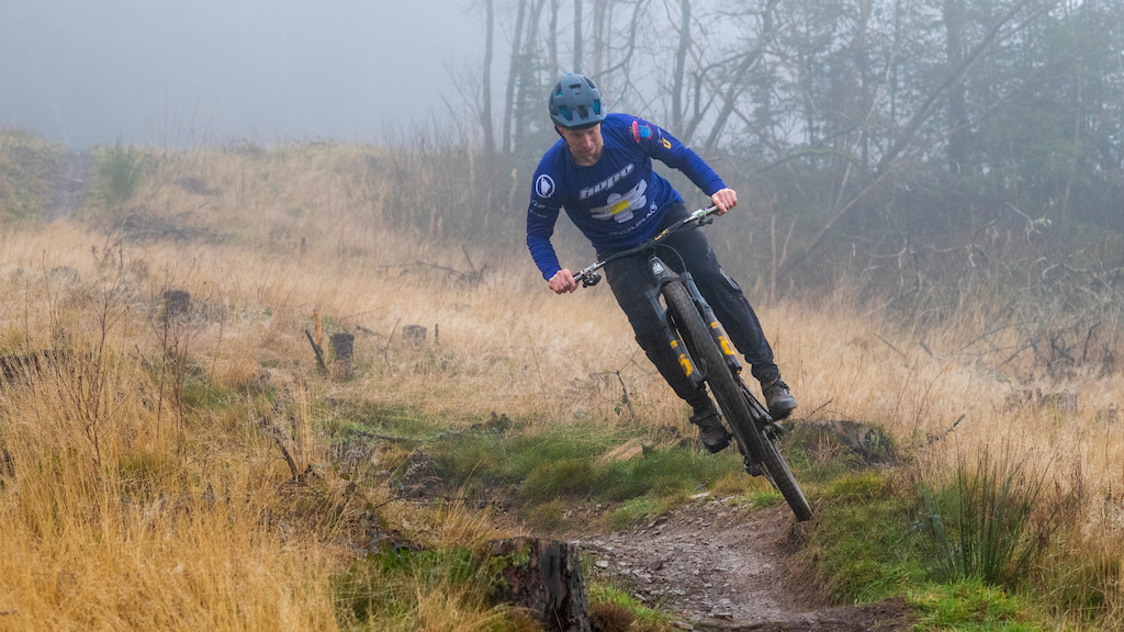 Joe Barnes Signs for Hope Technology HB - Pinkbike