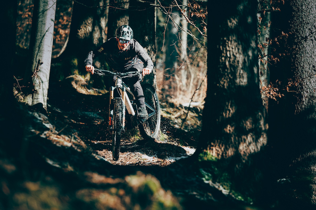 RAAW Signs Stevie Schneider - Pinkbike