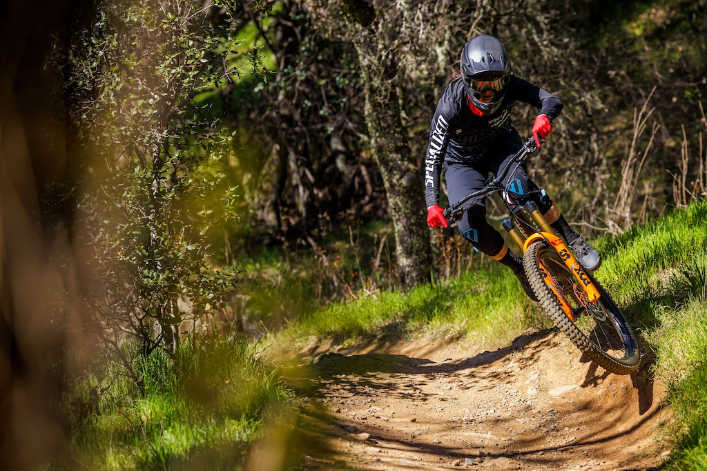 Video: Specialized Announces USA Enduro Racing Team with Cody Kelley ...