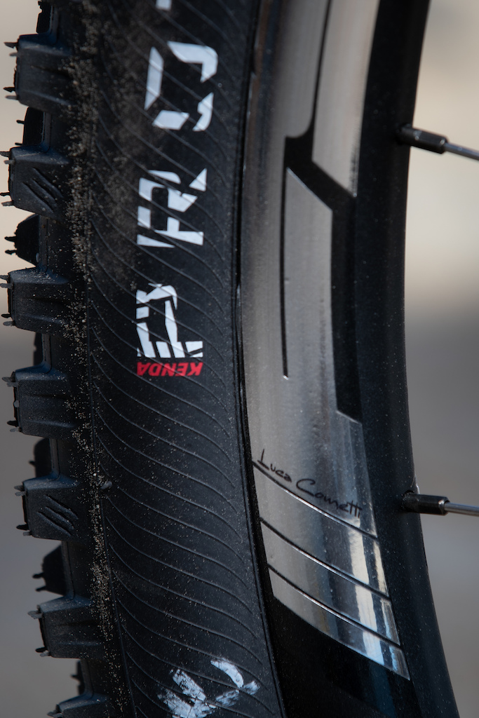 Video: Luca Cometti Builds A Custom-Painted Canyon Spectral 29 - Pinkbike