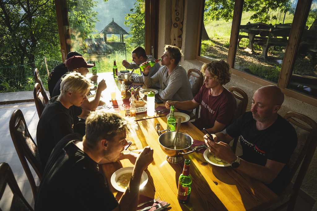 Introducing the Young Guns of the Nukeproof-SRAM Factory Racing - Dan ...