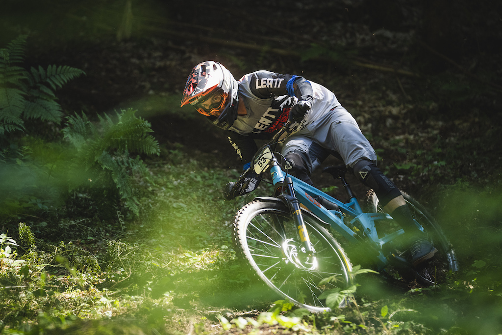 Video: Orange Factory Racing EWS Petzen Jamnica - Pinkbike
