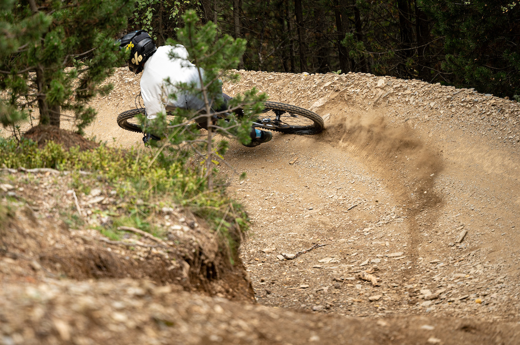 Commencal Announces Supreme DH XS for Short Riders - Pinkbike