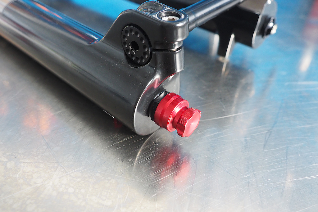 Tech Week 2023: EXT's Aria Air Shock & ERA V2 190 Fork - Pinkbike