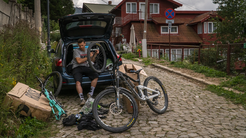 Photos: Roaming and Racing Across The Hills of Romania - Pinkbike