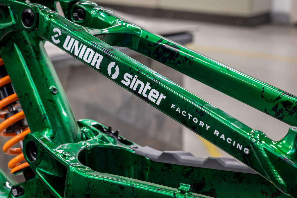 Team Unior-Sinter Factory Racing Back on Trek Bikes - Pinkbike