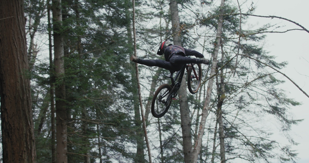 Video: Dreamy Dirt Jumping with Dillon Butcher in 'Island Flow' - Pinkbike