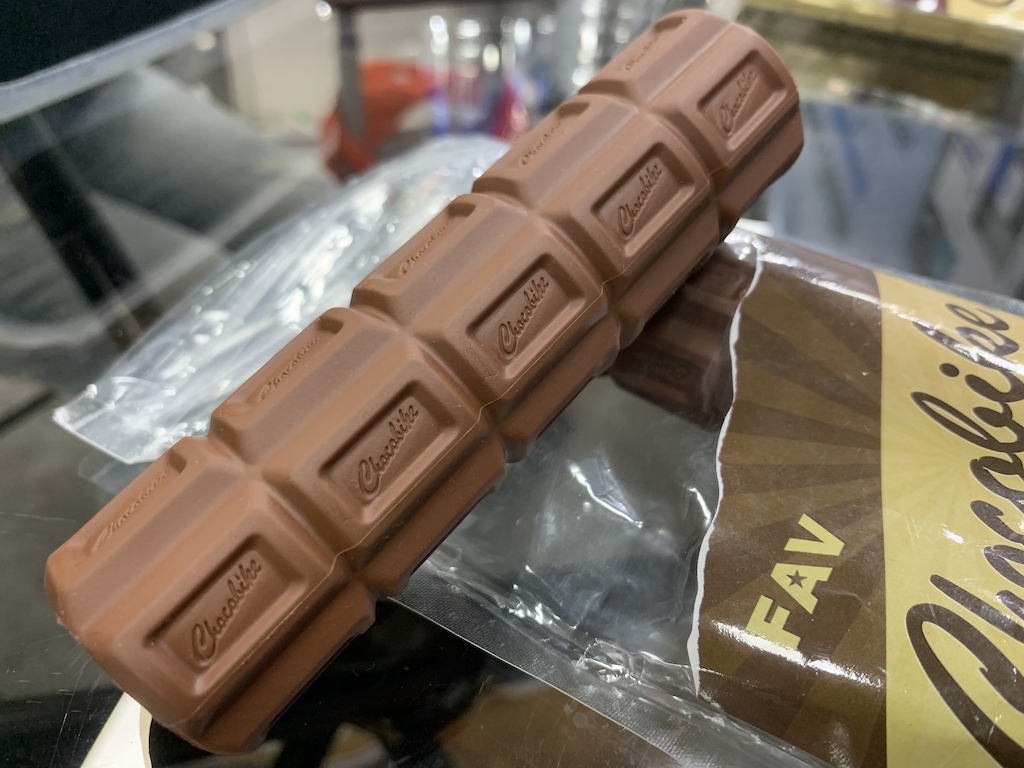 3D-Printed Titanium, Chocolate Grips, & an Electronic Dropper Post ...
