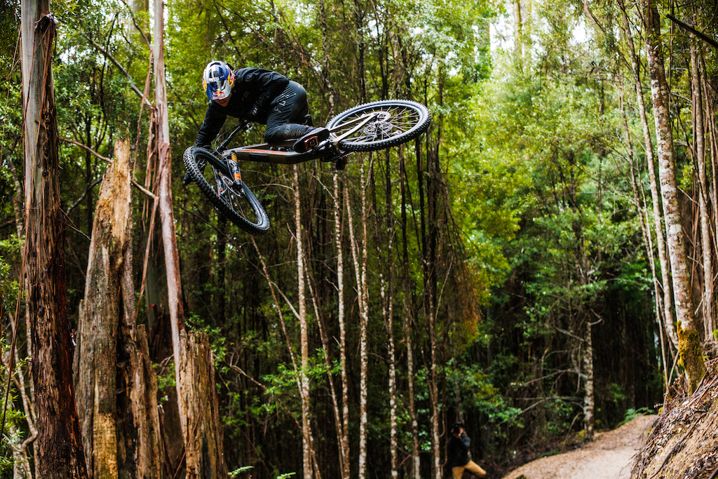 Video: The Santa Cruz Syndicate's Road Trip Challenge - Road Rules ...