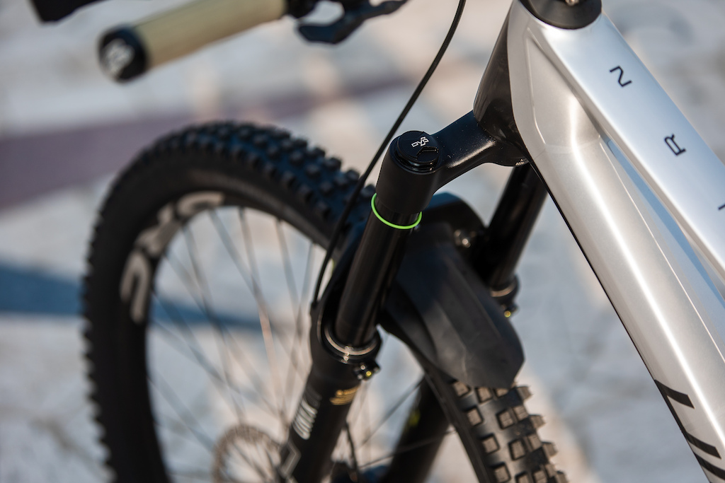 Bike Check: Barča Průdková's Unno Burn Enduro Race Bike - Pinkbike