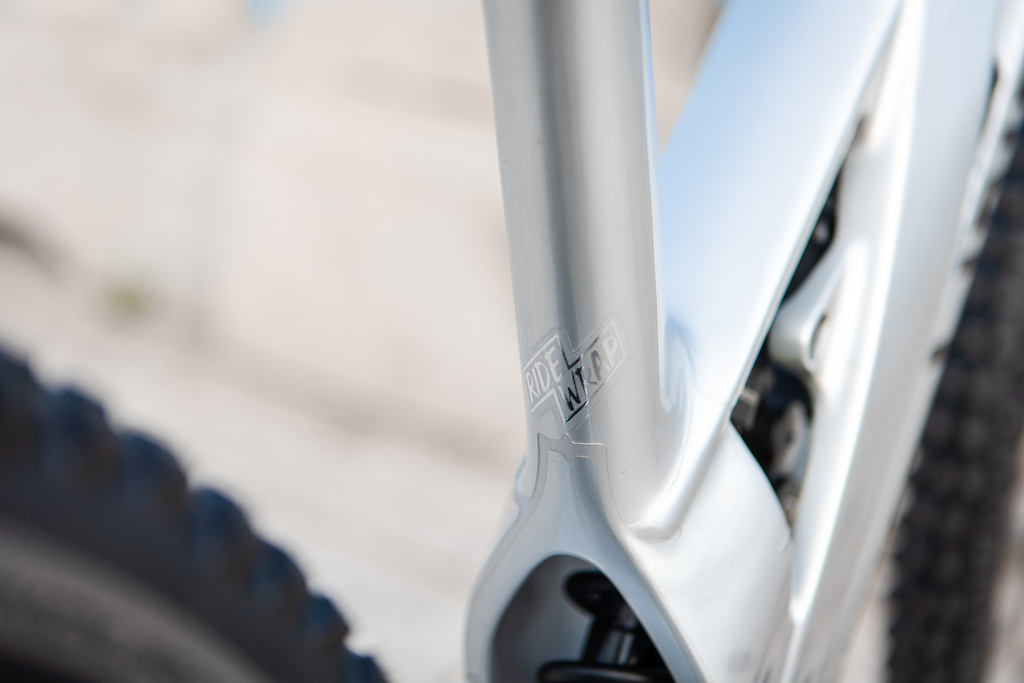 Bike Check: Barča Průdková's Unno Burn Enduro Race Bike - Pinkbike