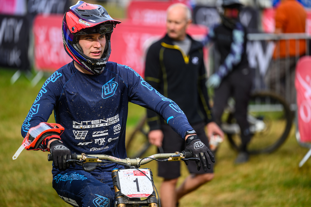 Race Report: DH National Series Round 3 at Llangollen - Pinkbike