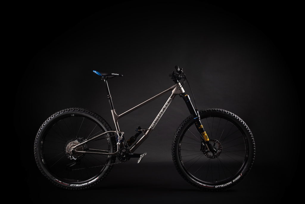 Deviate Cycles' High Pivot Titanium Prototypes - Pinkbike