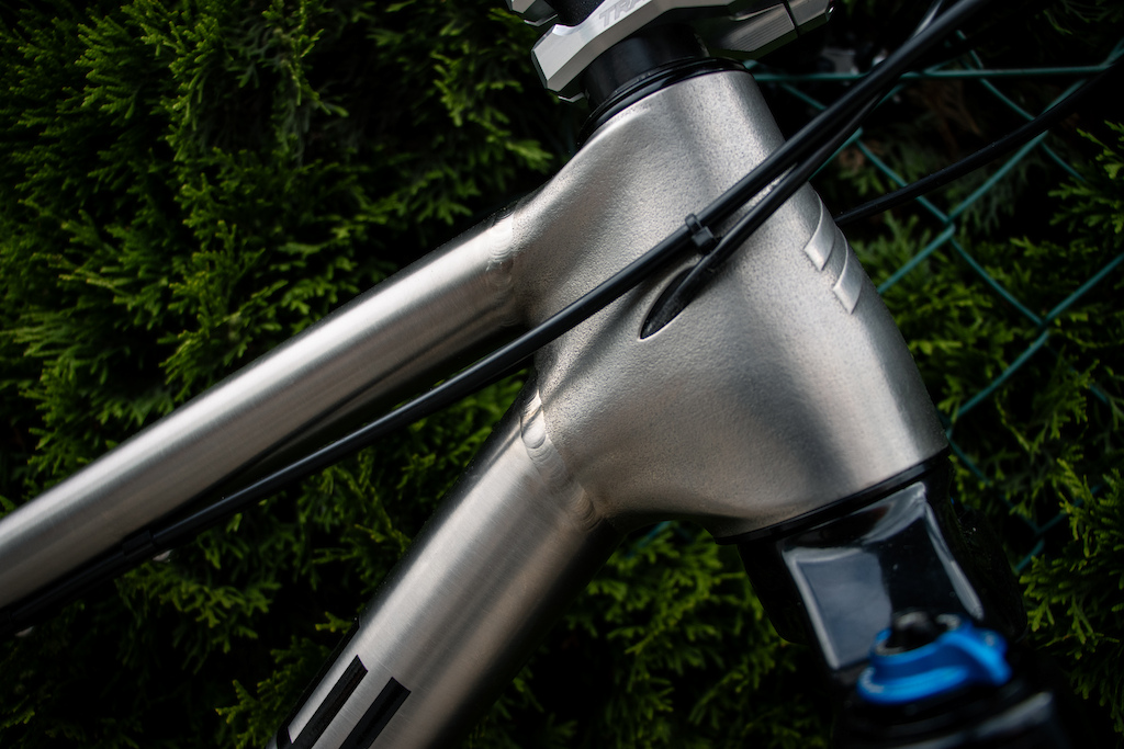 Deviate Cycles' High Pivot Titanium Prototypes - Pinkbike