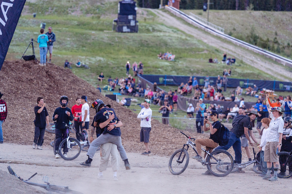Photo Report & Results: Men's, Women's, & Grom Slopestyle at Big White Freeride Days - Pinkbike
