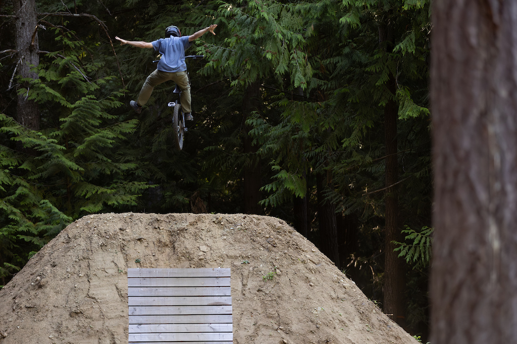 Video: The Reece Wallace Invitational with Big Sends & Airplanes - Pinkbike