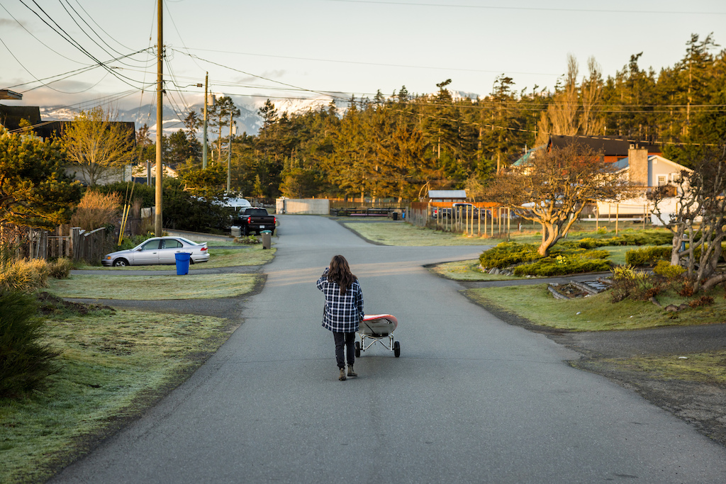 Photo Story: Off Season with Emmy Lan - Pinkbike