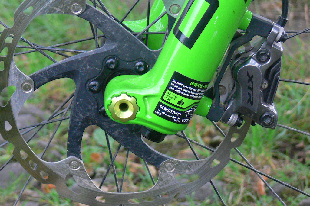 Review: DVO Onyx SC D1 Enduro Fork - Pinkbike Review: DVO Onyx SC D1 Enduro Fork - Pinkbike