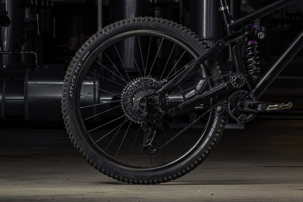 Kavenz Launches New VHP V7 Frames - Pinkbike