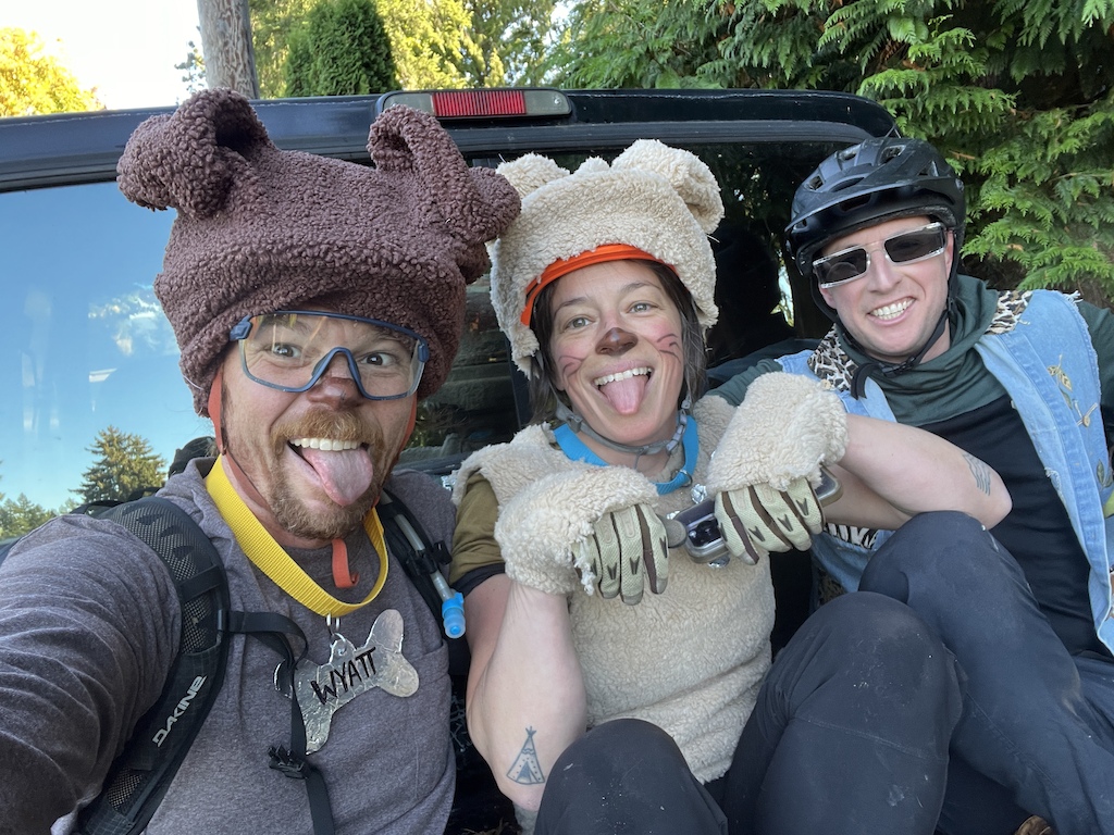 Photo Report: Getting Weird at The 2023 Bham Alleycat - Pinkbike