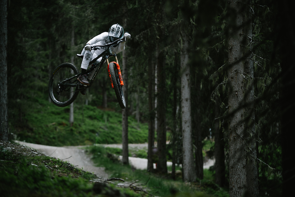 Video: Polygon Salutes their Polygon Factory Racing Team - Pinkbike