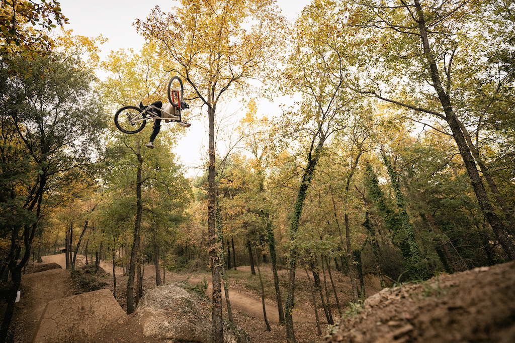 Video: Edgar Briole Joins Commencal - Pinkbike