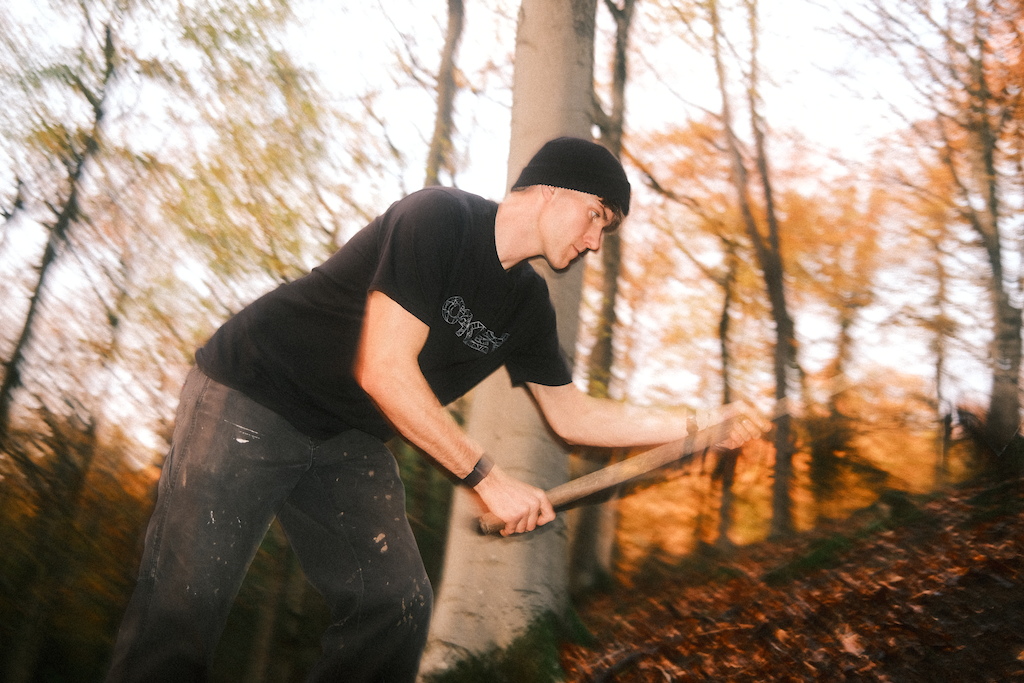 Video: Alex Storr Tames the Slop in 'Straight Outta Wrexham' - Pinkbike