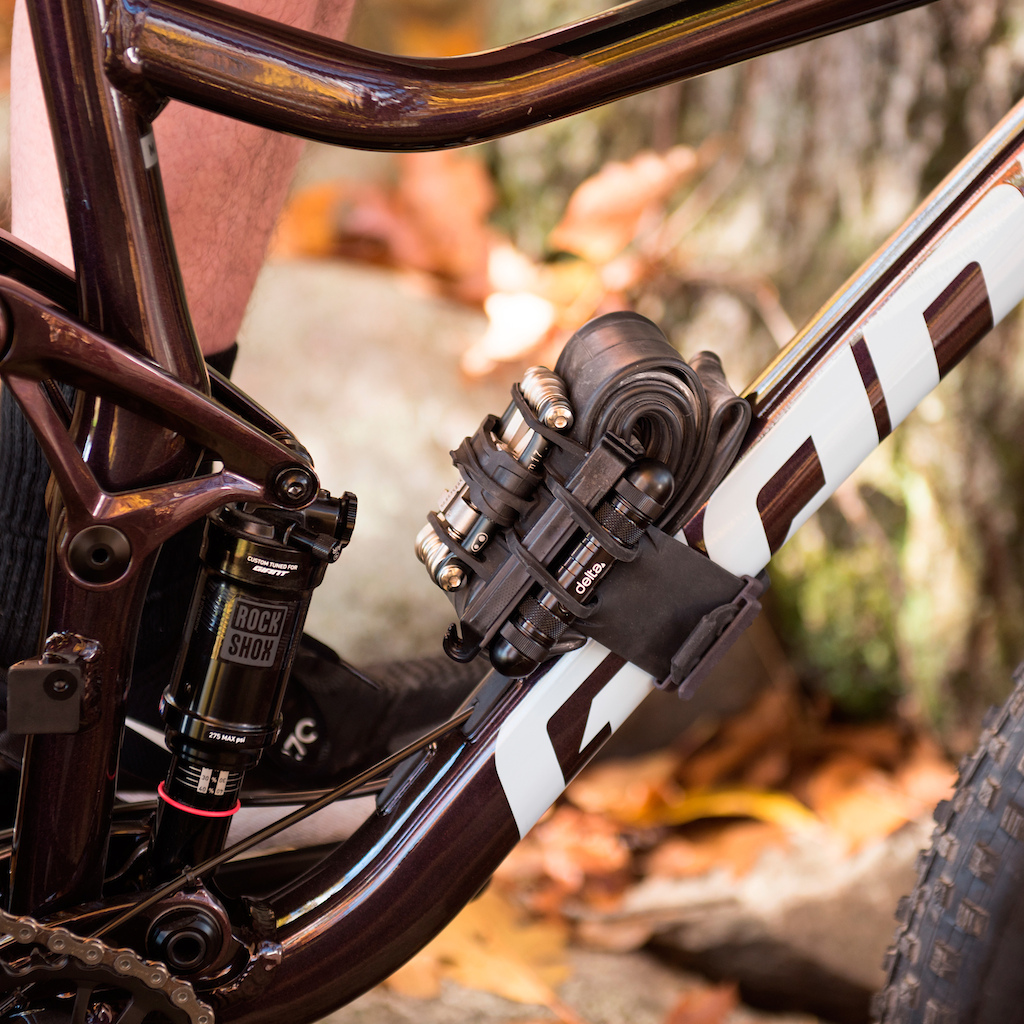 Delta Cycle Announces Stwap Silicone Strap - Pinkbike