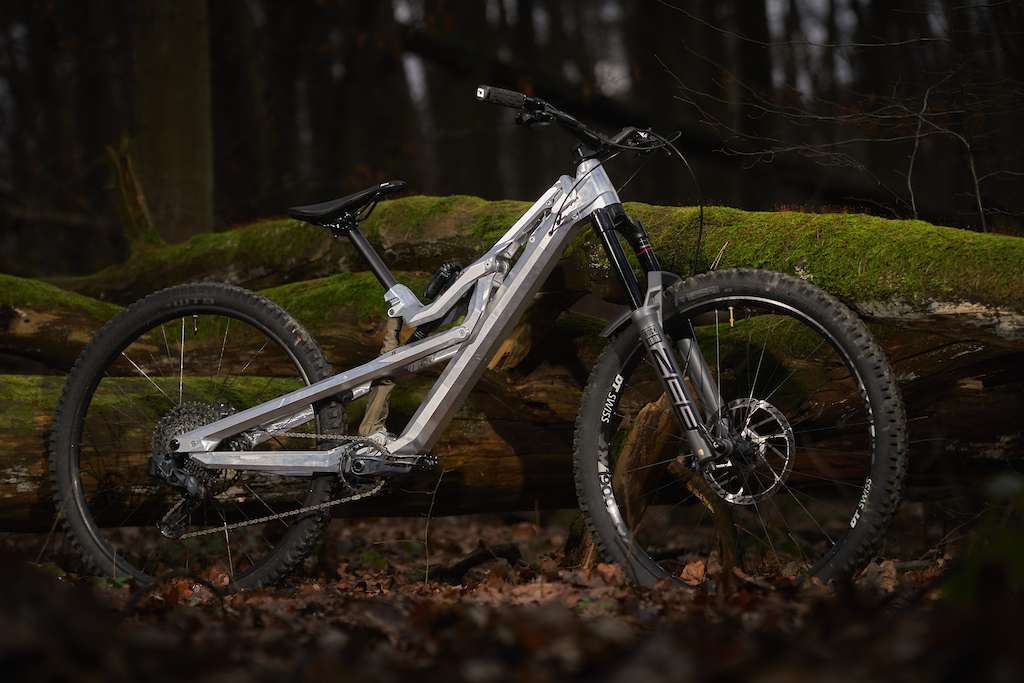 Forget Dropper Posts, Black Math Bike Created a Dropper Frame - Pinkbike