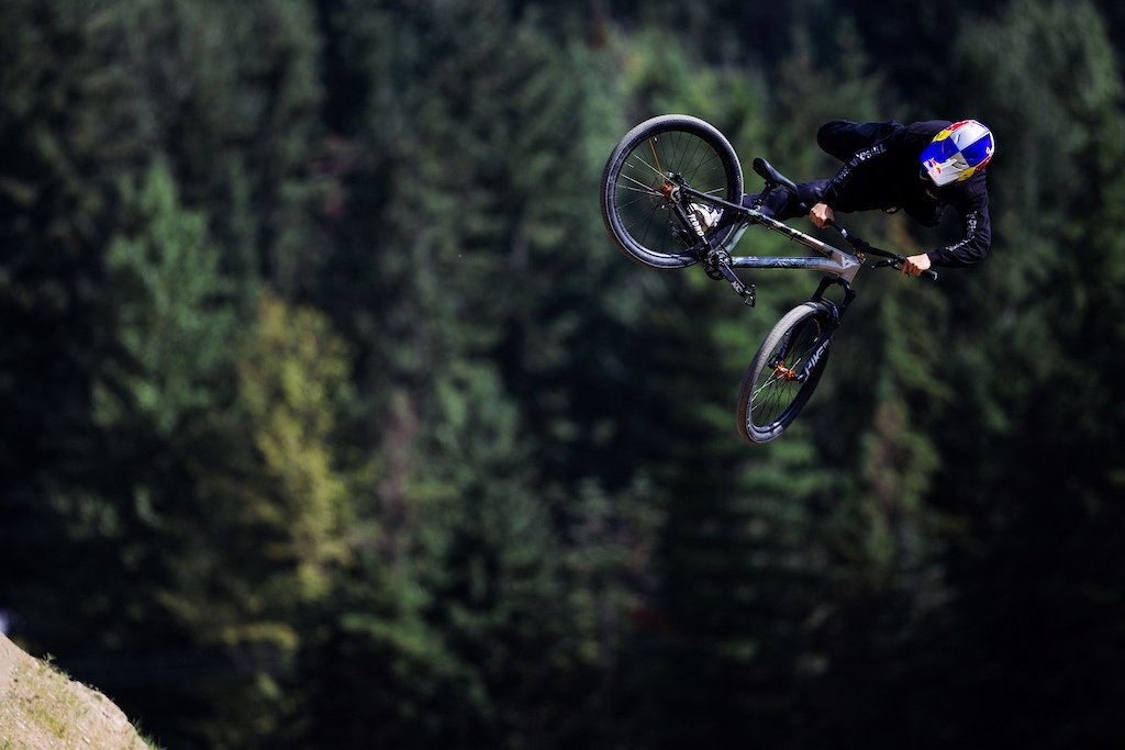 Video: Along for the Ride with Erik Fedko - Pinkbike