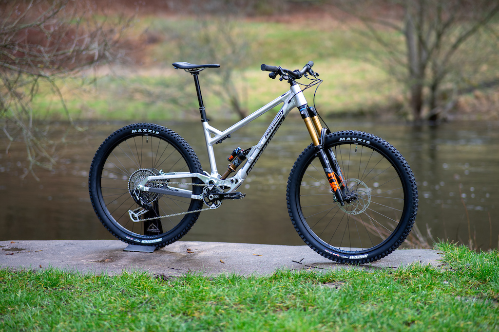 CrossWorx Announces SRAM UDH on Dash & Lite Models - Pinkbike