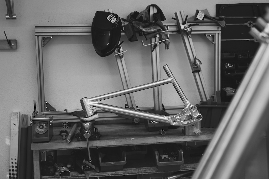 CrossWorx Announces SRAM UDH on Dash & Lite Models - Pinkbike