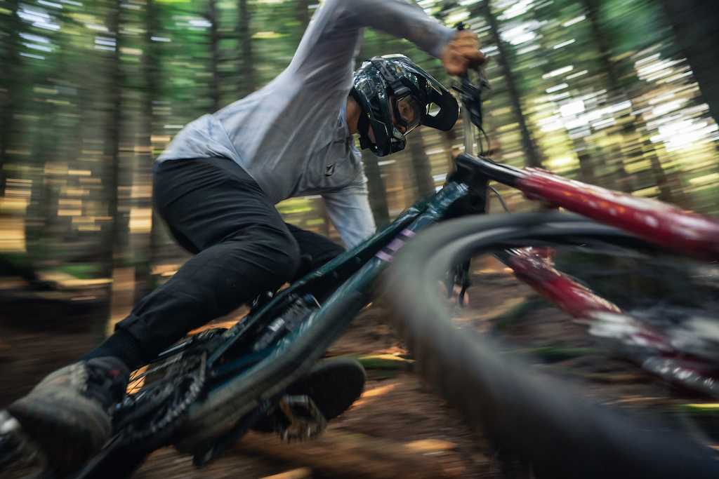 Video: ABUS Mixtape with Kirsten Van Horne & Ian Morrison - Pinkbike