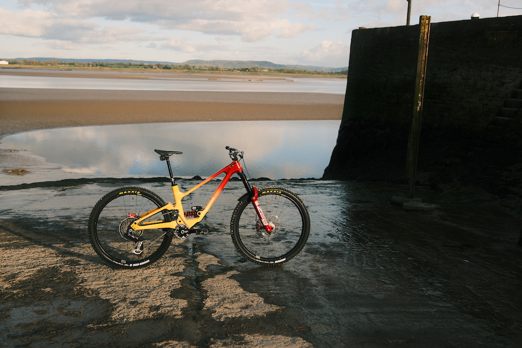 Must Watch: Alex Storr Ripping Home Turf on the Dreadnought V2 - Pinkbike