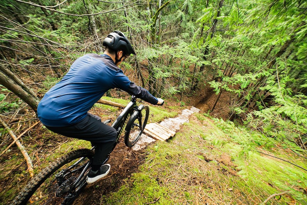 Video: Remy Metailler & Alex Chapellier Tackle Gnarly Features & Talk ...