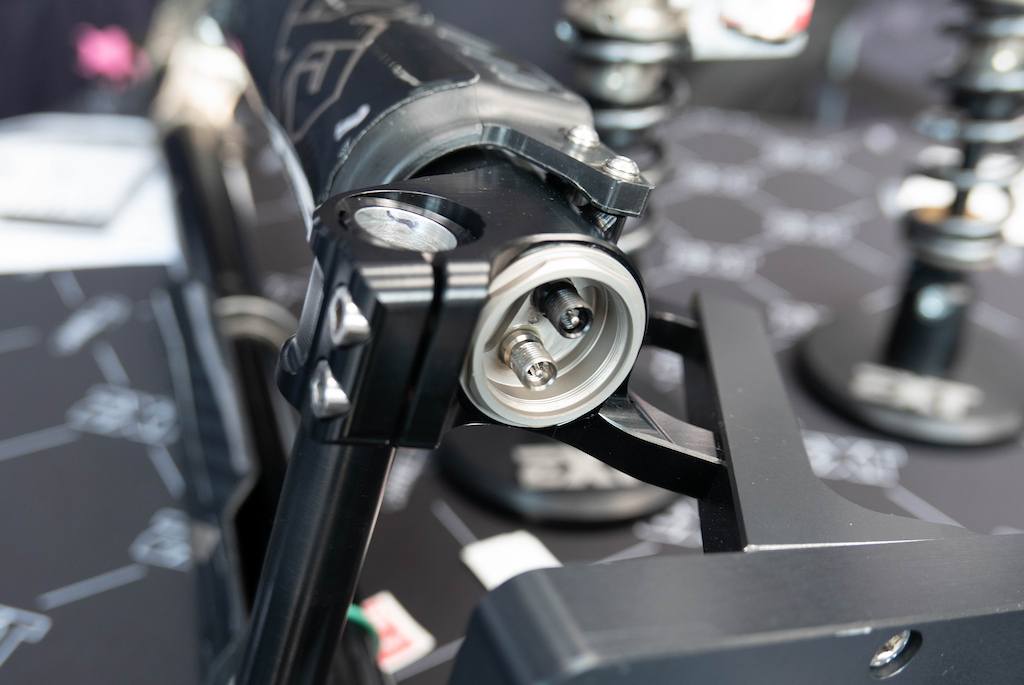 First Look: EXT's Vaia Inverted DH Fork & Updated Coil Shocks - Pinkbike