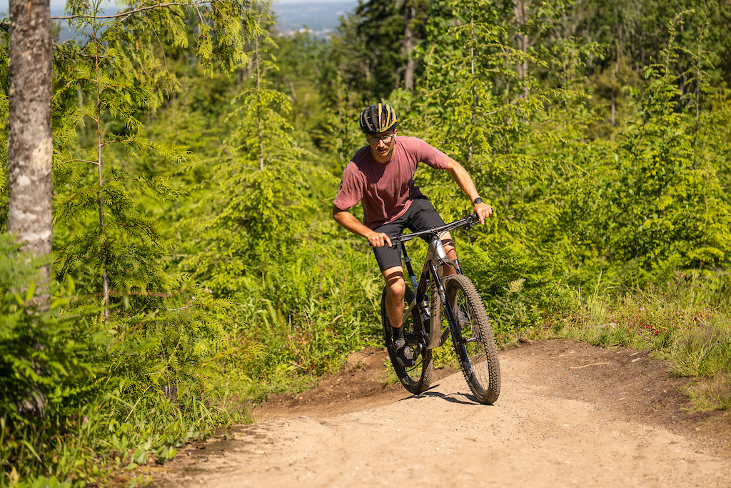 Review: Canyon Lux Trail - Mellow Marathon Machine - Pinkbike