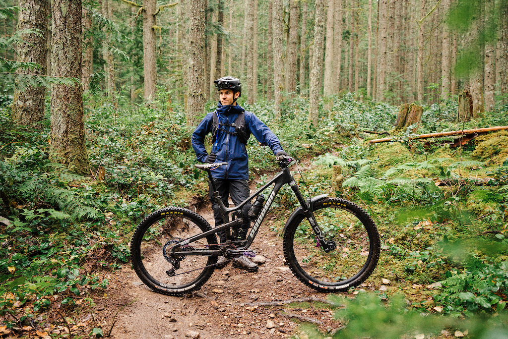 Video: Tips For Riding Wet, Slippery, Steep Trails with Remy Metailler ...
